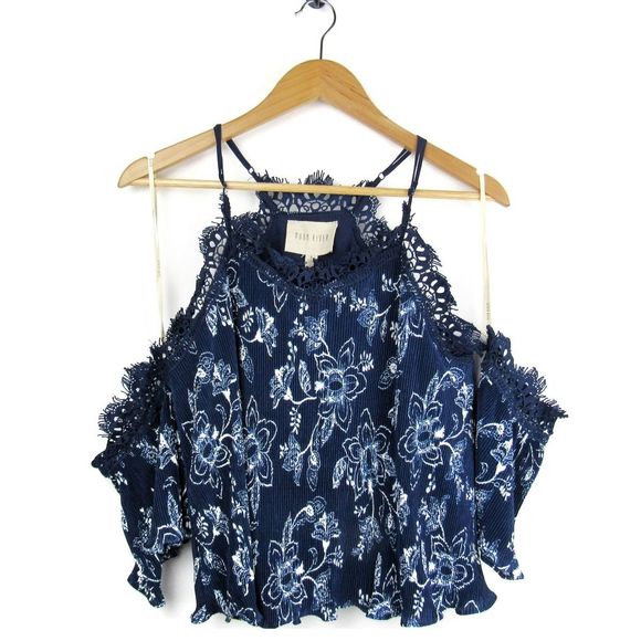 Moon River | Tops | Moon River Lace Cold Shoulder Crop Top Navy Medium ...